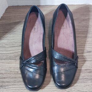 Clarks | Shoes | Clarks Everyday Sugar Plum Leather Pumps 9 Black Block ...